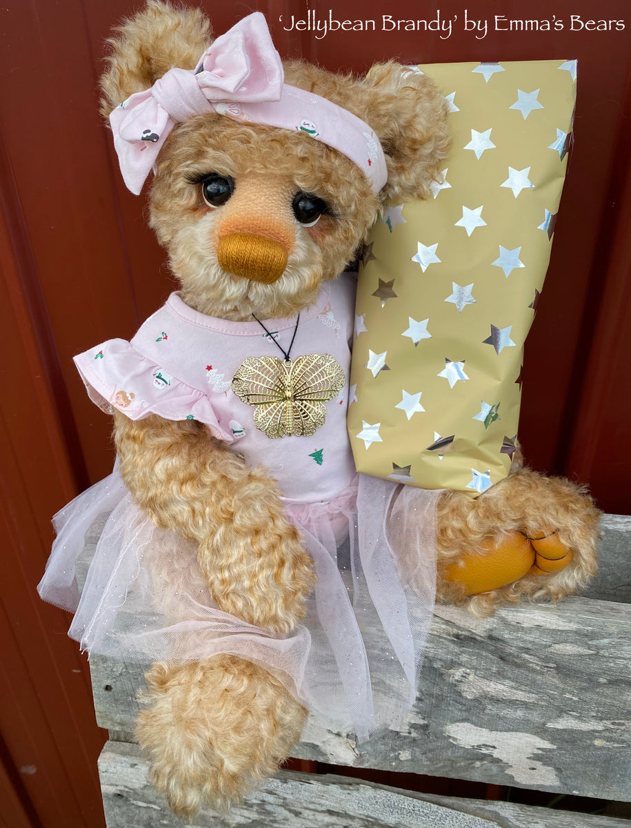 Jellybean Brandy - 17" Christmas 2023 Artist Bear by Emma's Bears - OO ...
